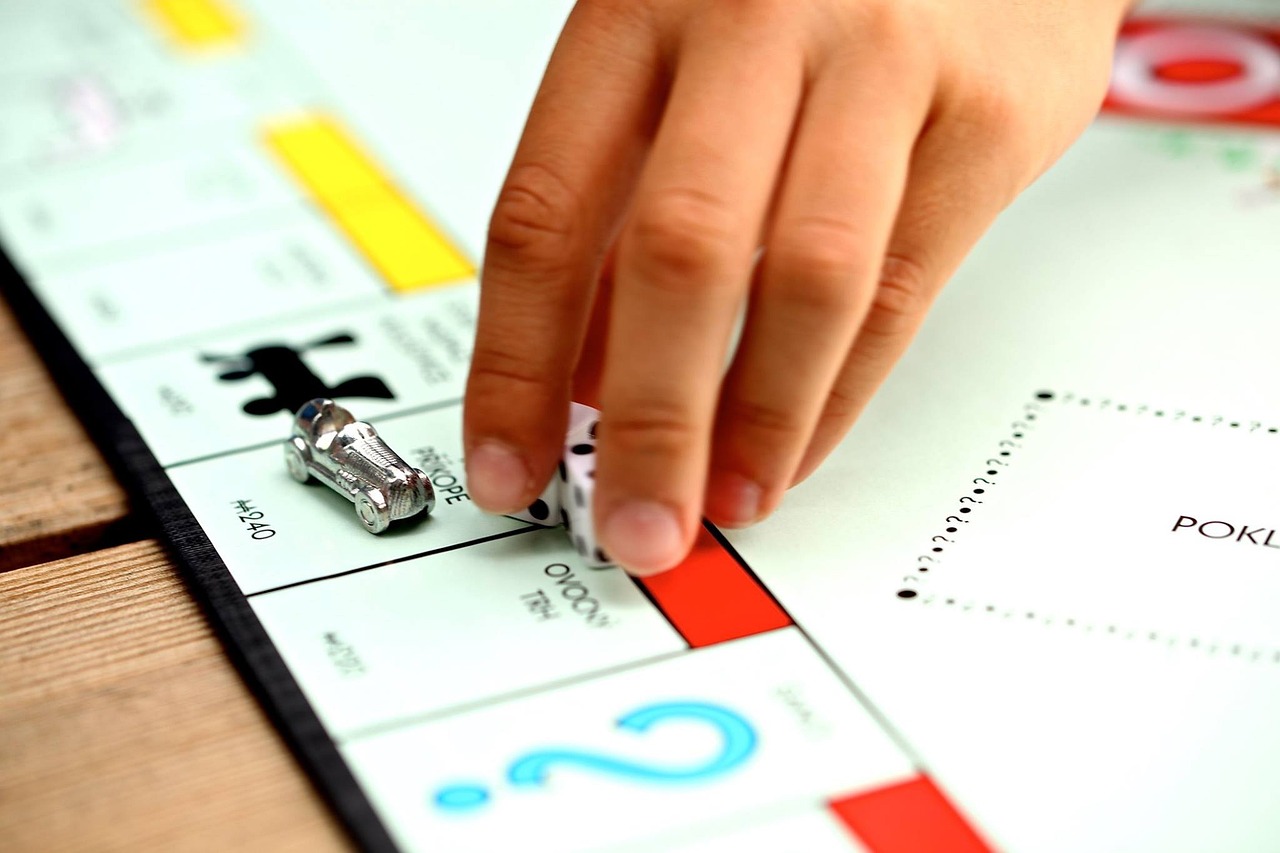Les Règles du Monopoly : Guide Complet pour Maîtriser le Jeu - AVALON ...
